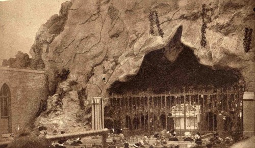 363925061.2 – https://lourdesgrotten.wordpress.com