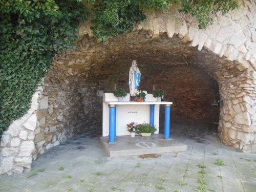 Zuienkerke (Nieuwmunster) * 22/9/8 – https://lourdesgrotten.wordpress.com