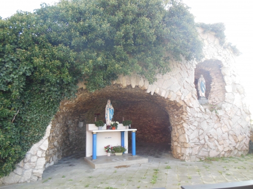 Zuienkerke (Nieuwmunster) * 22/9/8 – https://lourdesgrotten.wordpress.com