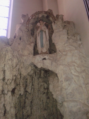 Diest (Onze-Lieve-Vrouwekerk) * 14/12/8 – https://lourdesgrotten.wordpress.com