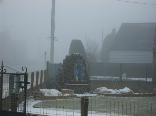 Avelgem (Knobbelstraat) – https://lourdesgrotten.wordpress.com