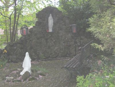 Erpe-Mere (Mere – klooster) 24/7/9 – https://lourdesgrotten.wordpress.com