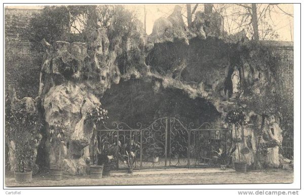 Maaseik (Ursulinen) 6/11/9 – https://lourdesgrotten.wordpress.com