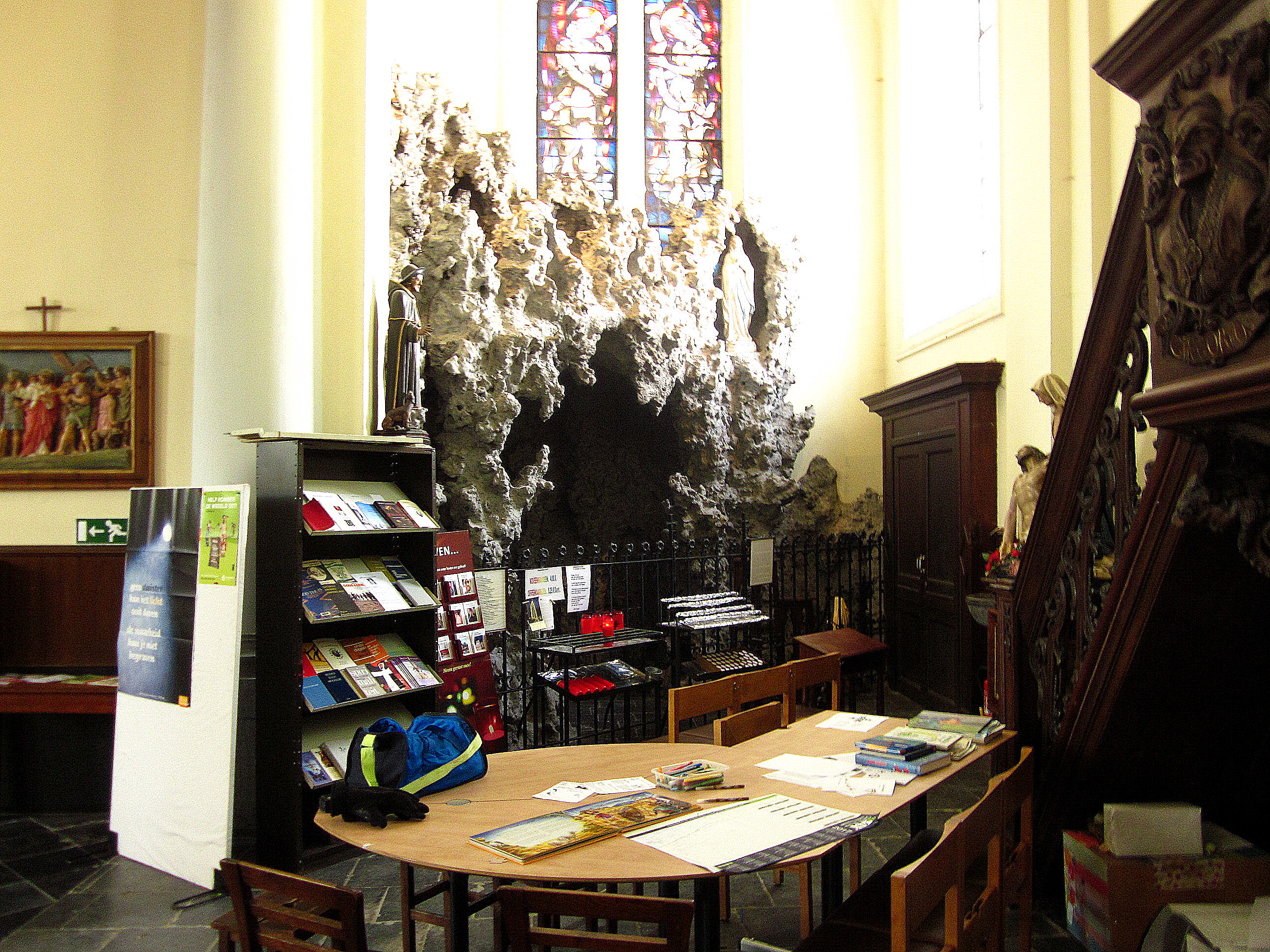 Sint-Genesius-Rode (Sint-Genesiuskerk) 1/7/18 – https://lourdesgrotten ...