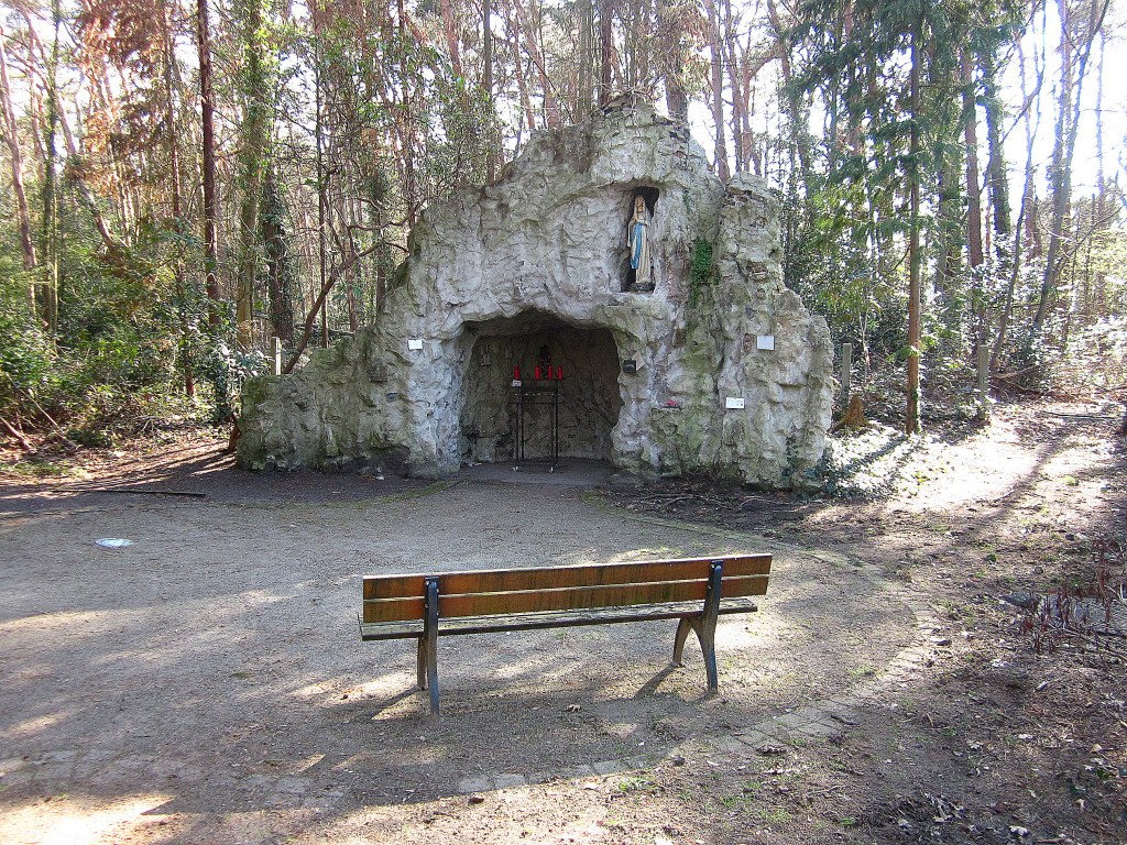 Antwerpen – https://lourdesgrotten.wordpress.com