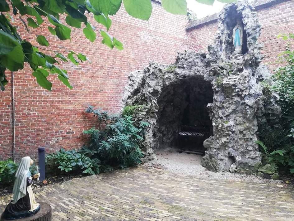Mechelen (Bisdom) * 26/9/8 – https://lourdesgrotten.wordpress.com