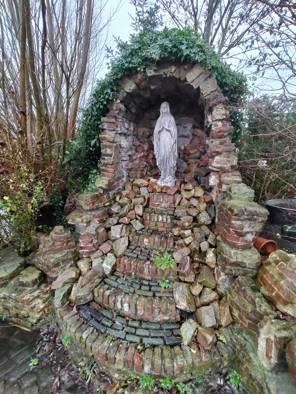 Nederland (De Ronde Venen-Geer) 2/1/23 – https://lourdesgrotten.wordpress.com