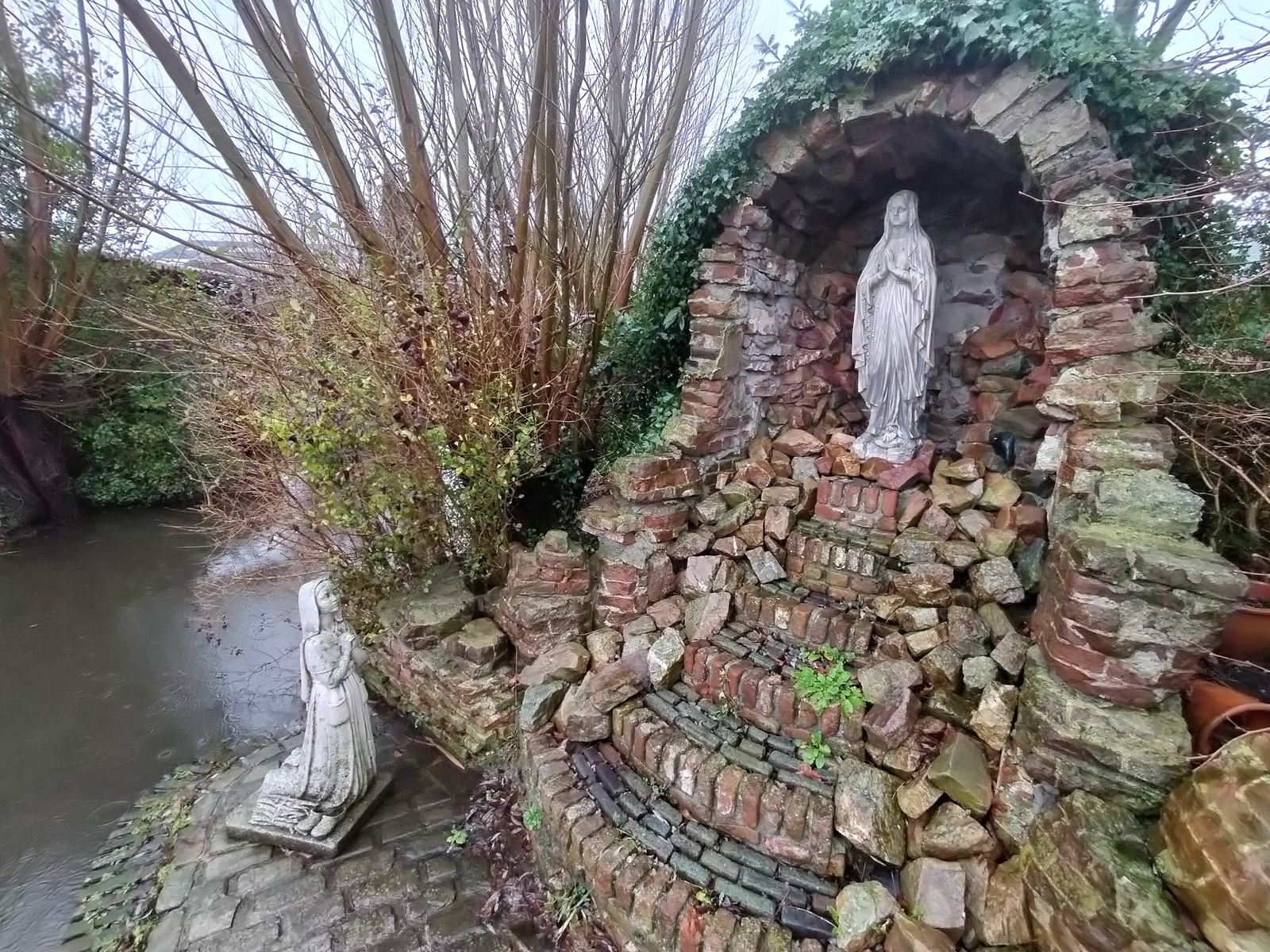 Nederland (De Ronde Venen-Geer) 2/1/23 – https://lourdesgrotten.wordpress.com